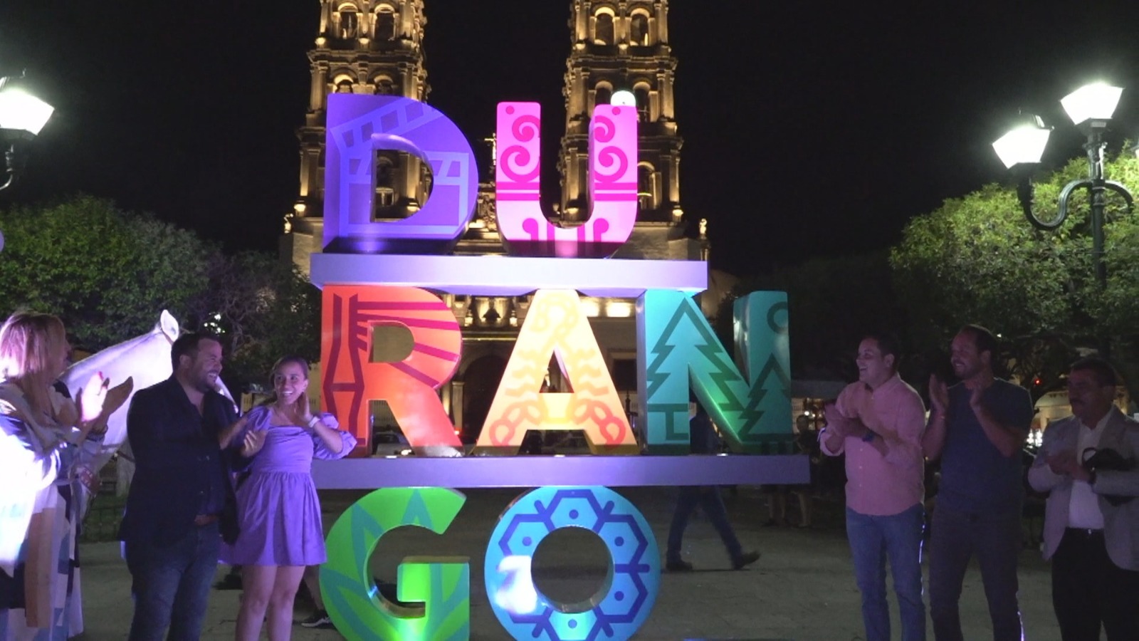 Colocan letras “DURANGO” frente a Catedral, suma identidad | Notigram