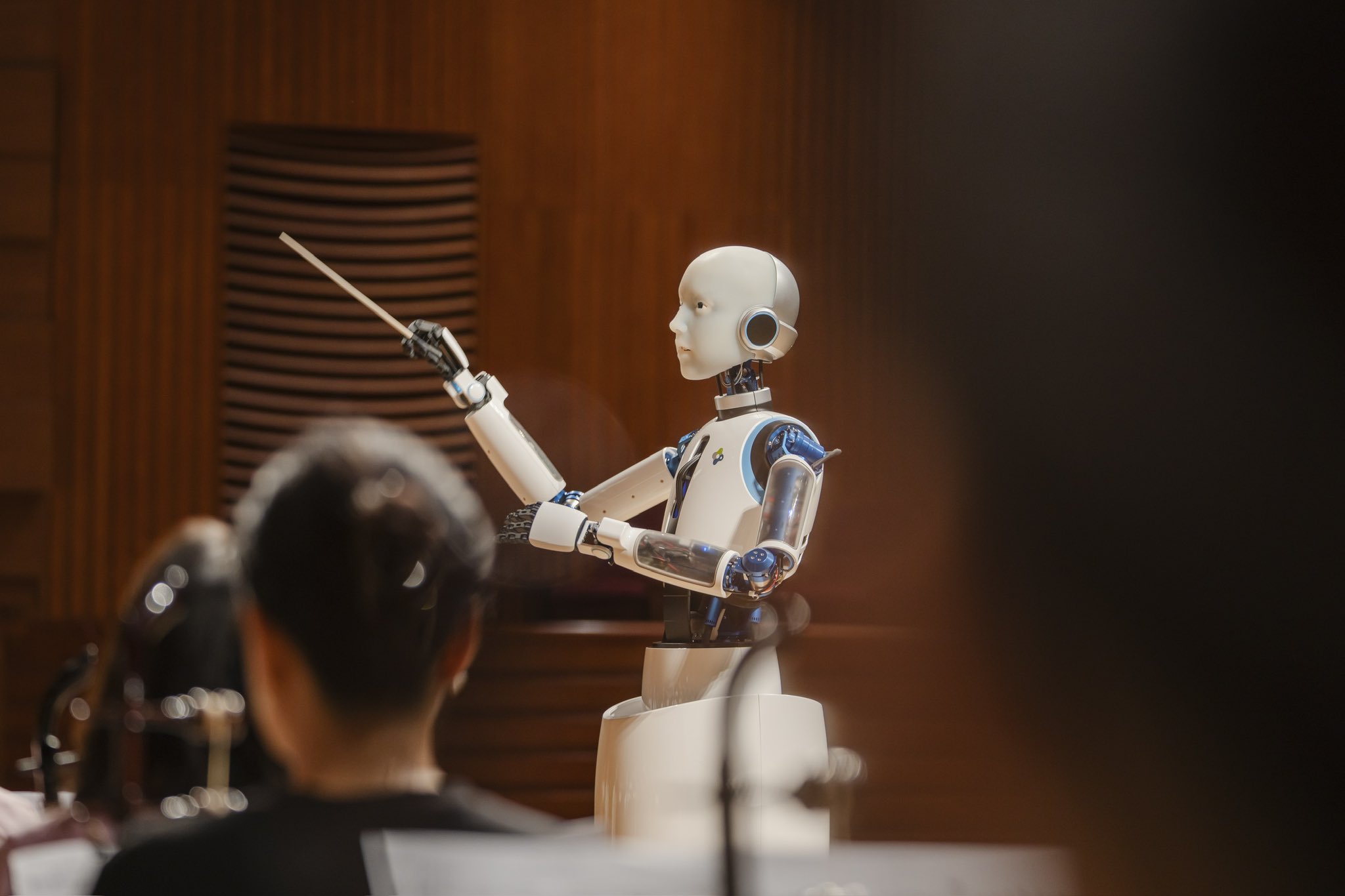 EveR 6, el primer robot director de orquesta de Corea del Sur ...