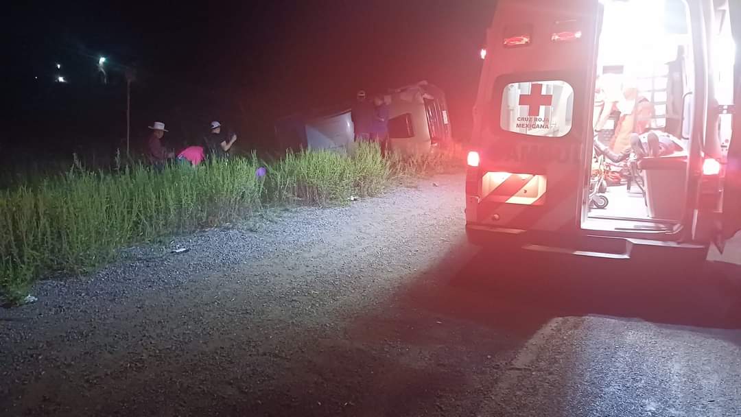 Accidente en la carretera Durango-Mazatlán deja 10 heridos | Notigram