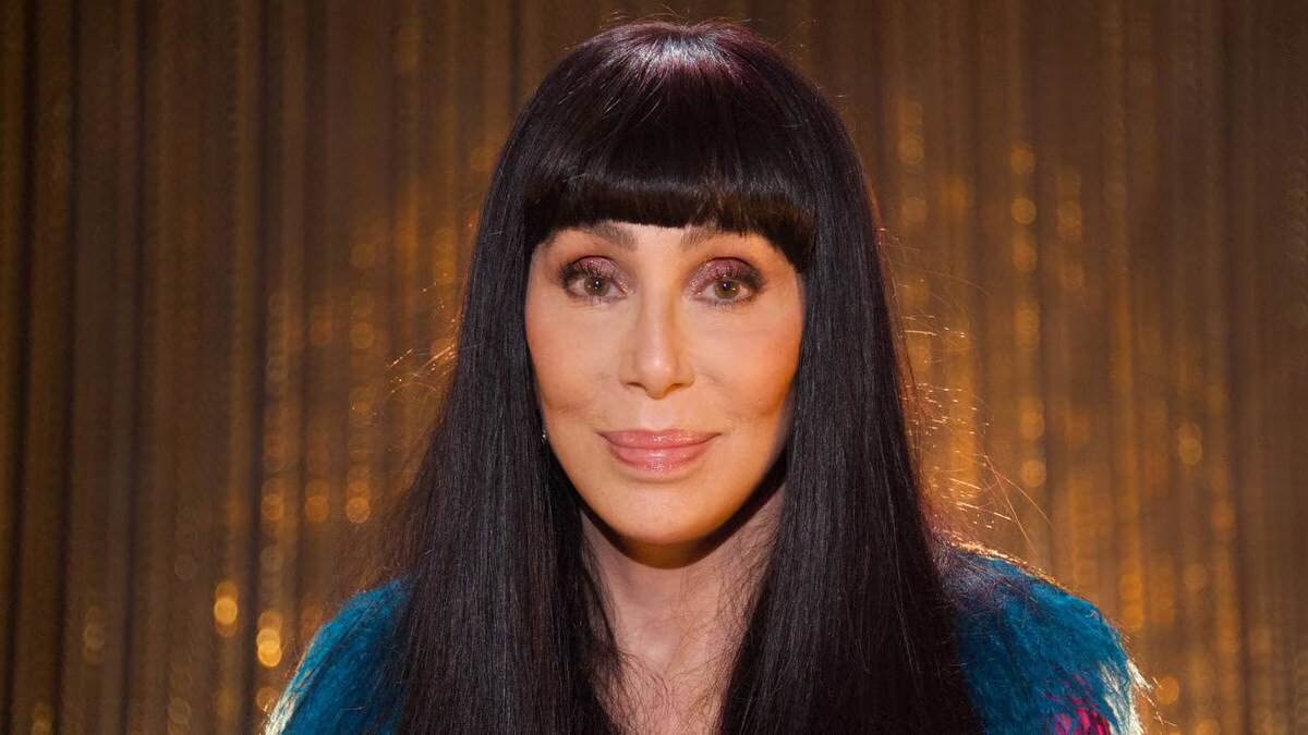 Cher rompe el silencio y niega las acusaciones de su nuera sobre secuestro de su hijo | Notigram