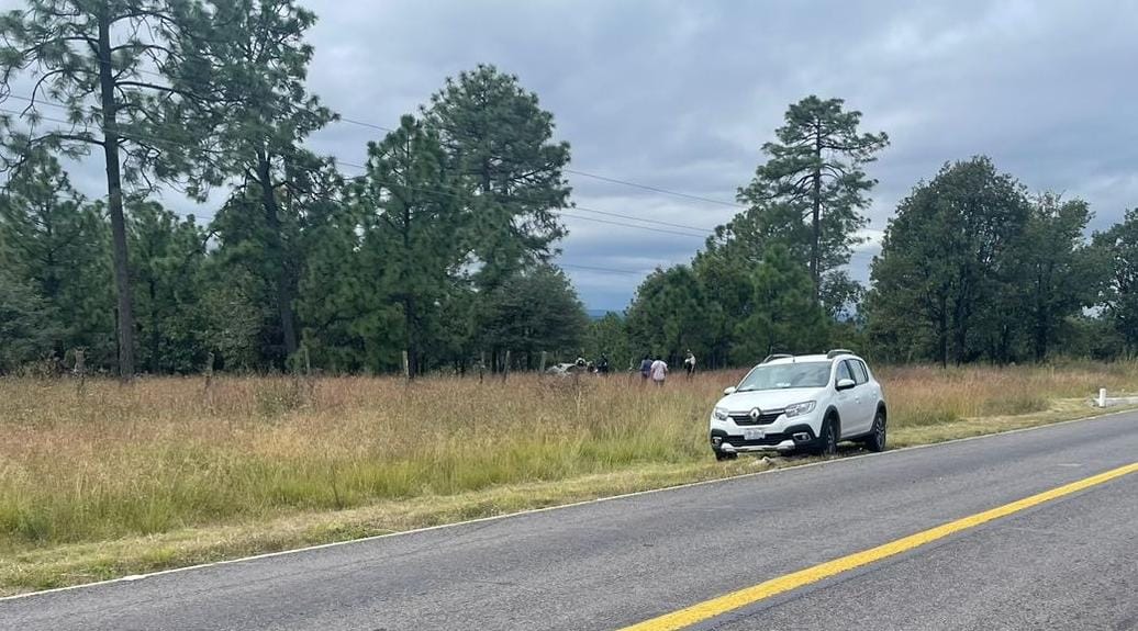 Volcó y salió del auto para quedar destrozado del rostro | Notigram