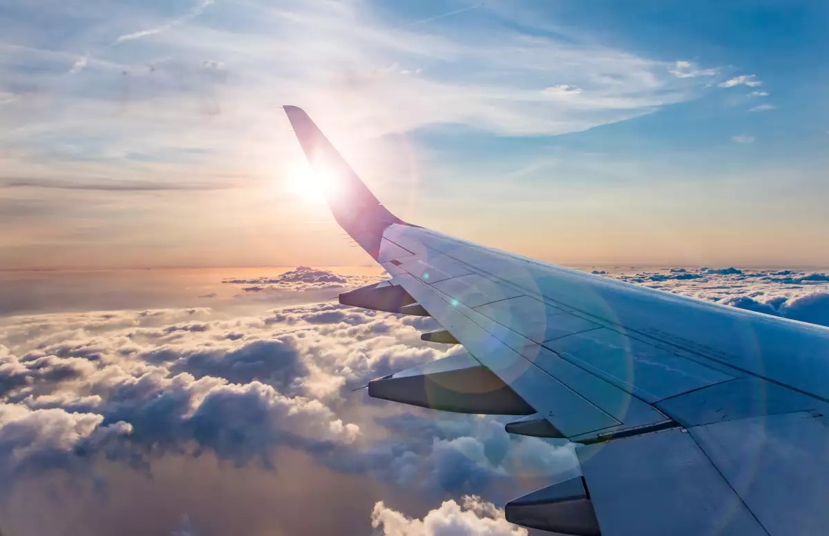 Piloto intenta apagar los motores de un avión lleno de pasajeros en ...