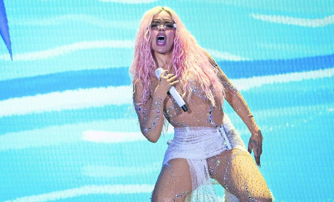 El Azteca se tiñe de rosa y ritmo con Karol G | Notigram