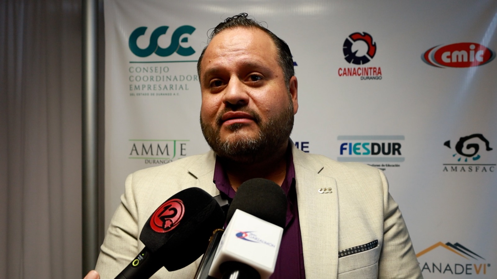 Instituciones obligan a los padres a comprar uniformes a empresas foráneas: denuncia DUTEXA ...