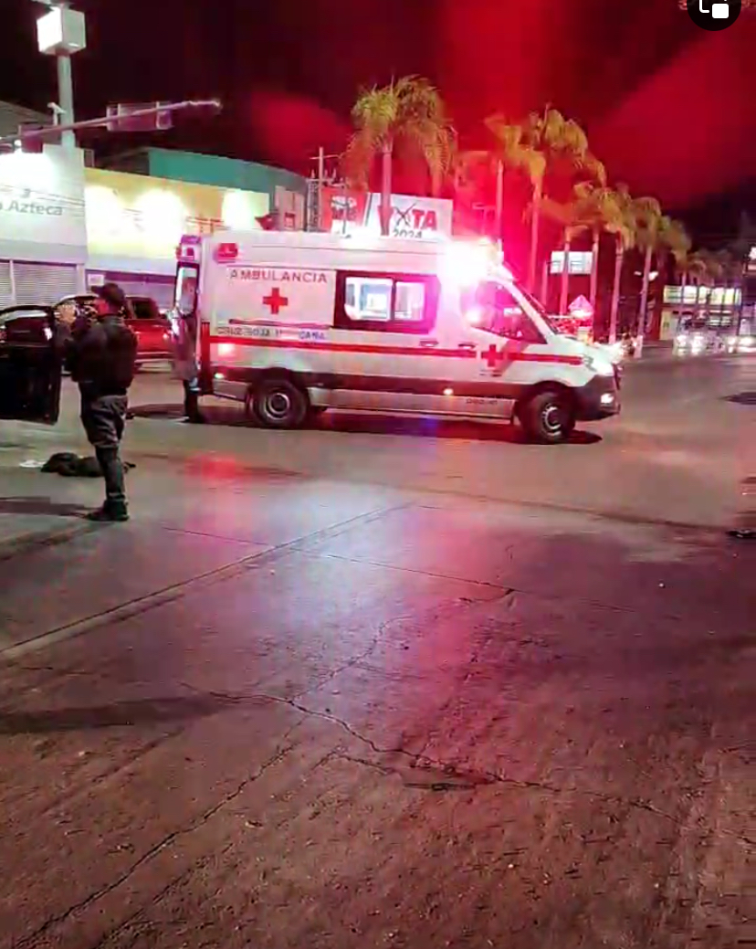 Ebrio provoca choque previo al Día de la Madre | Notigram