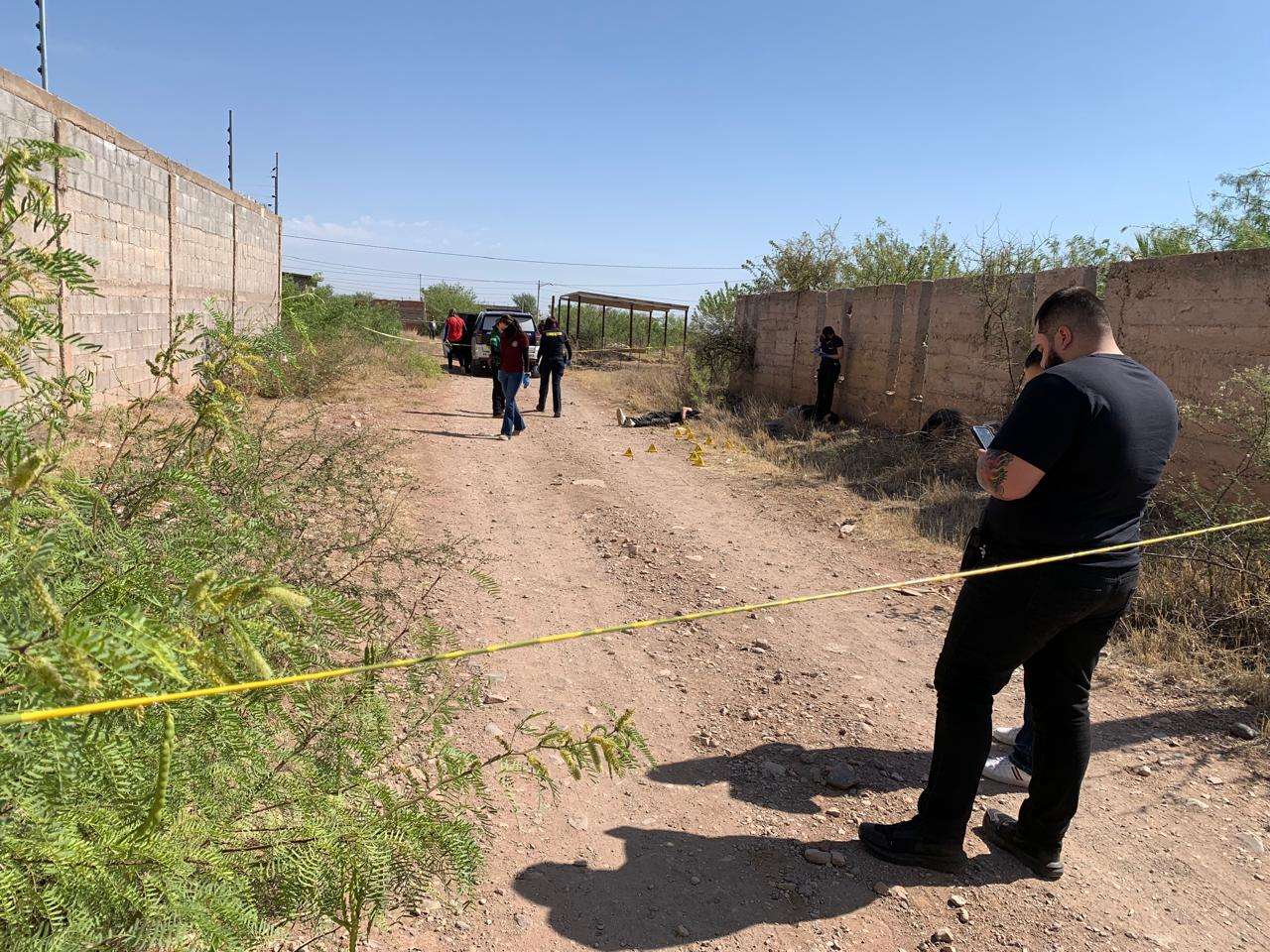 Hallan a 2 jóvenes asesinados a balazos en un camino de terracería | Notigram