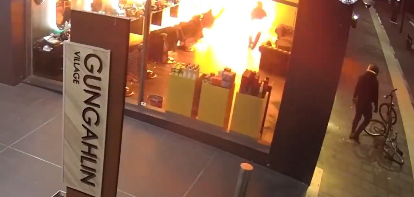 Hombre termina en llamas después de incendiar una barbería | Notigram