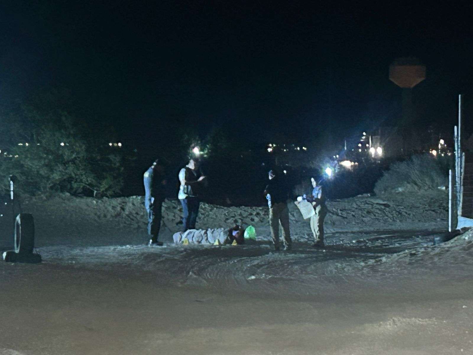 Encuentran cuerpo de hombre desmembrad0 con cartulina por roba carros | Notigram