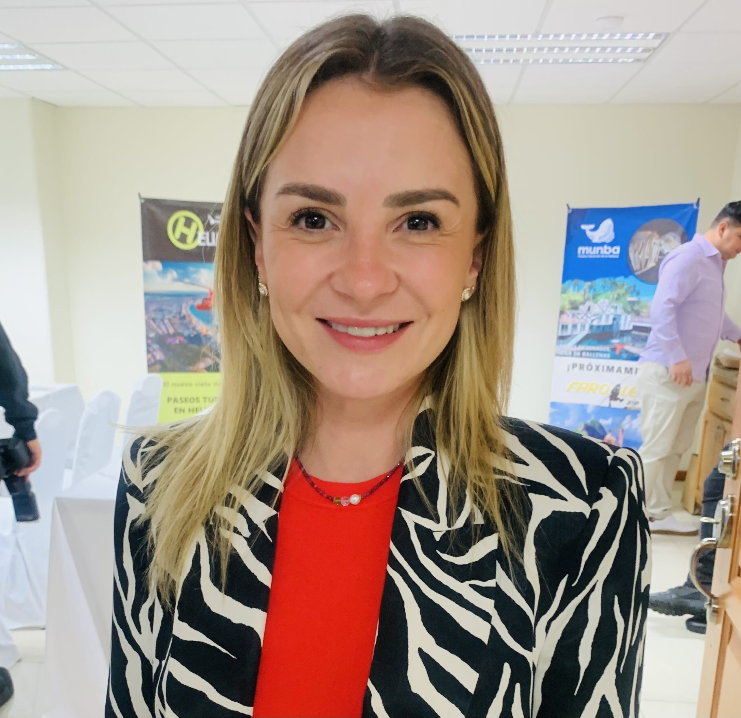 Se busca que los precios en los vuelos bajen; sobre todo el de México ...