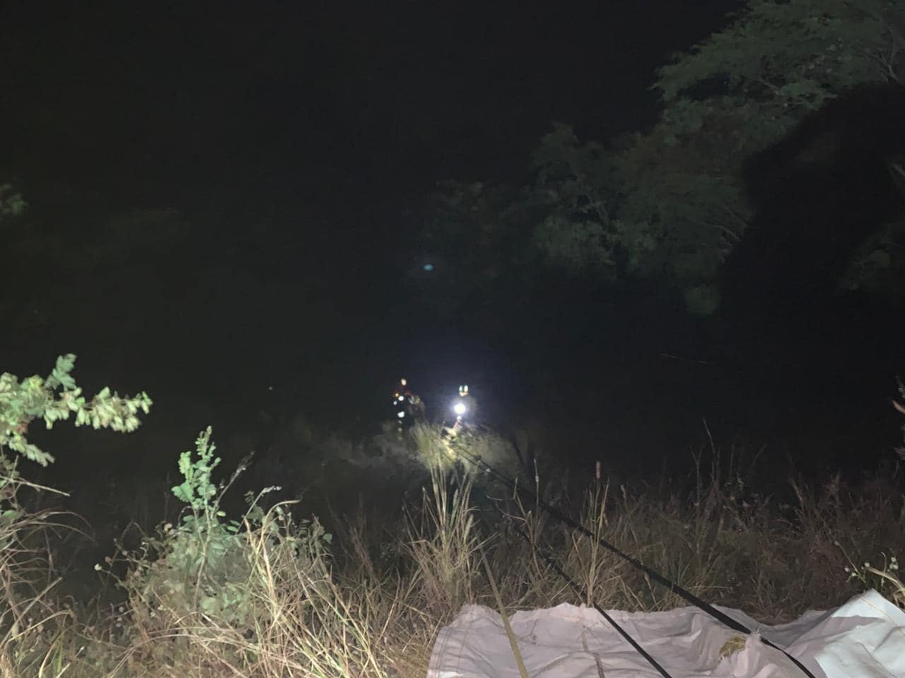 Rescate en barranco de Unión de Tula, una persona rescatada con vida y ...