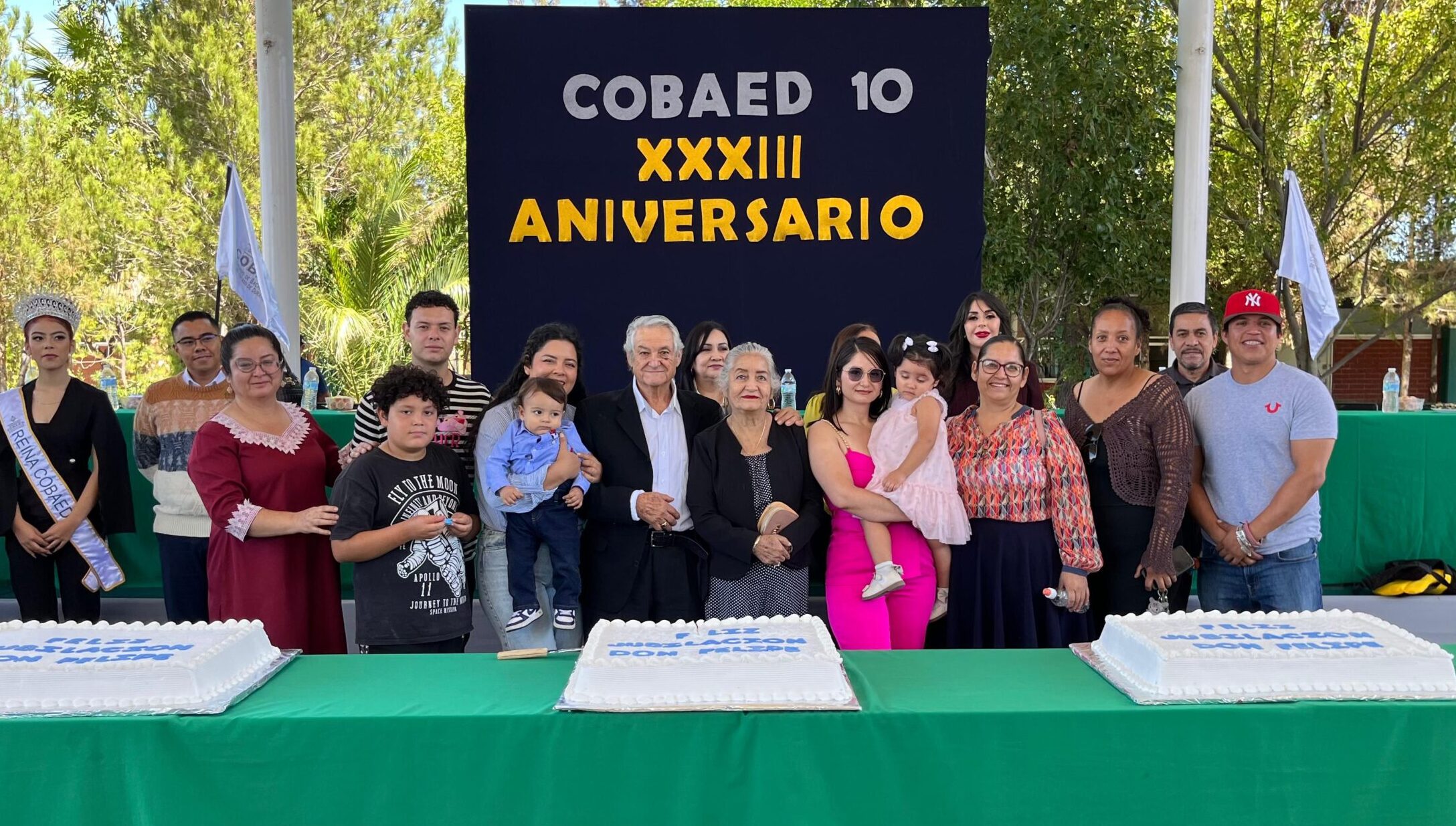 Honran a Felipe Díaz por Tres Décadas de Dedicación en el COBAED #10 ...
