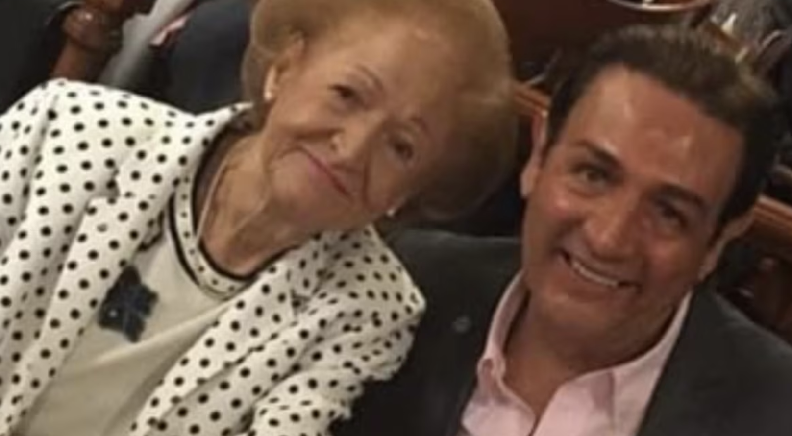 Fabián Lavalle lamenta la pérdida de su madre, María Eugenia Kuri Kuri ...