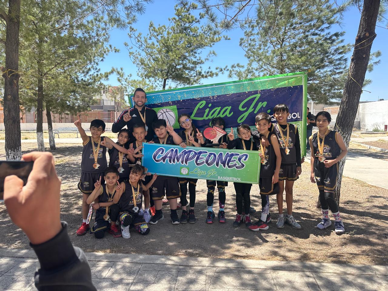 Linces de Santiago Papasquiaro hacen historia: campeones en infantil y subcampeones en juvenil ...