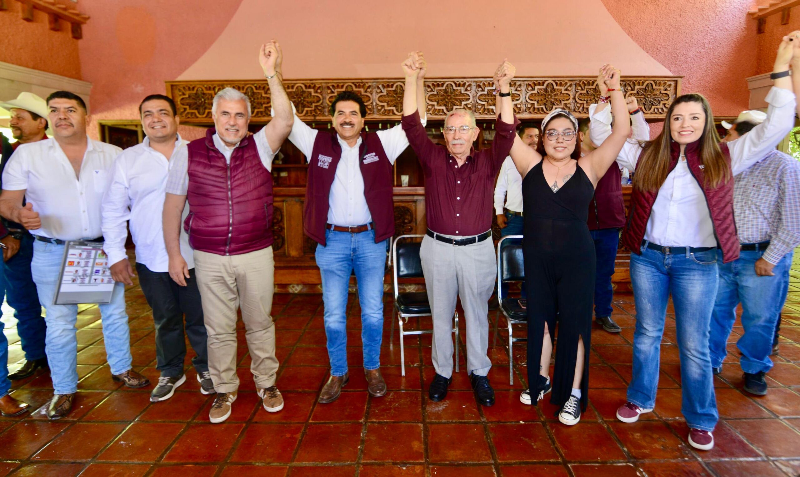 PRI exige al exgobernador Silerio Esparza renunciar antes de ser ...