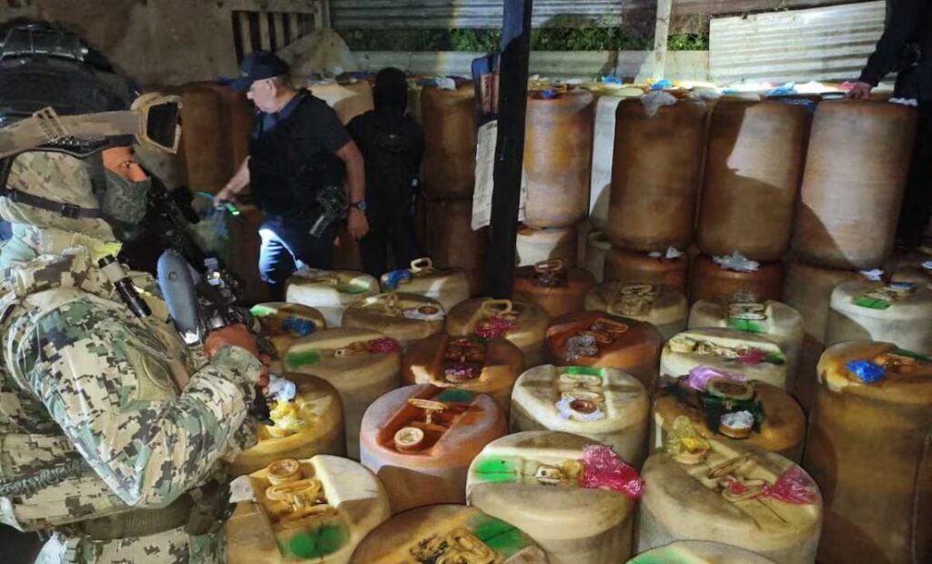 Marina asegura 5 mil 500 litros de huachicol en Chiapas | Notigram