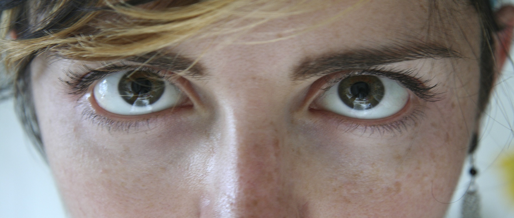 ¿Te incomoda que alguien te mire fijamente a los ojos? No estás ...