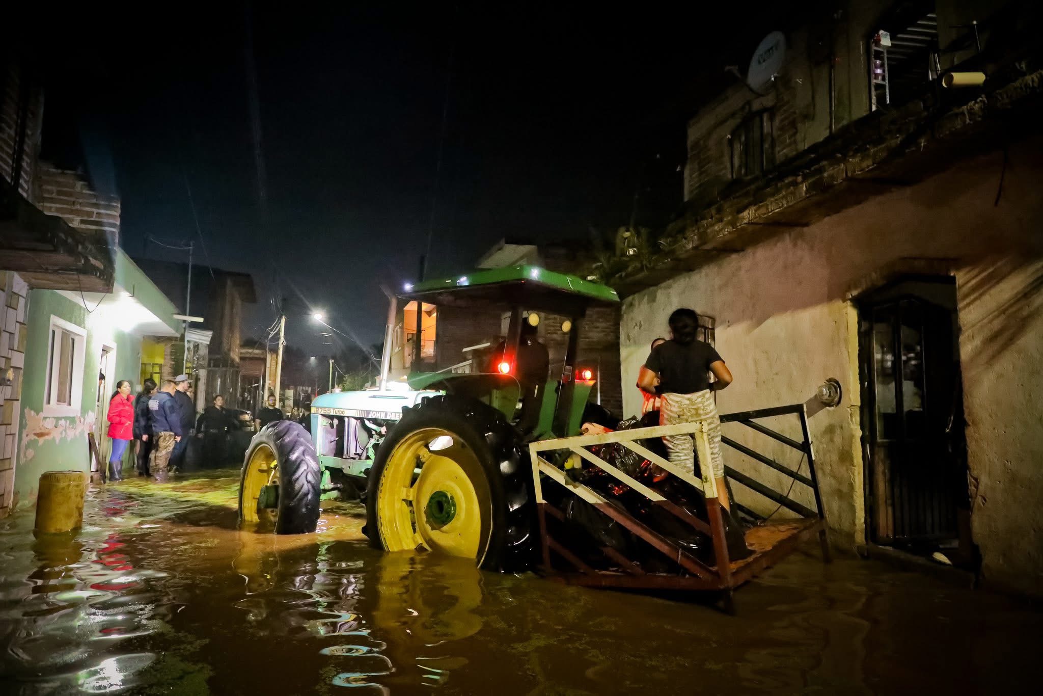 Se desborda el río Zula en Ocotlán; evacúan a 44 personas | Notigram