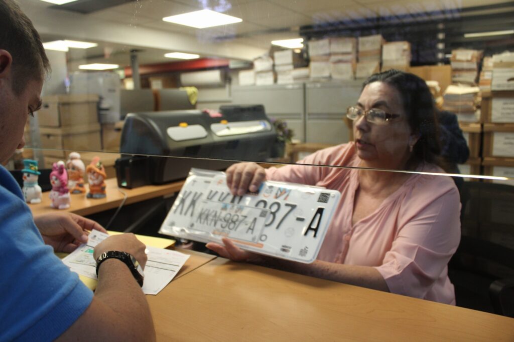 Diciembre será el mes decisivo para concluir el canje gratuito de placas en Jalisco | Notigram